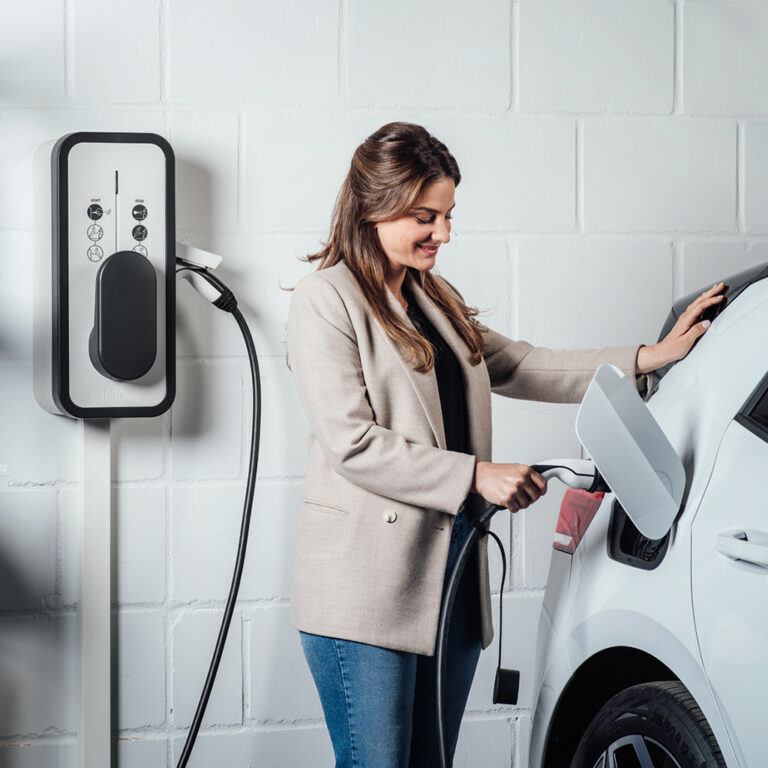 Ladelösungen und Energiemanagement-System von Hager - 50komma2