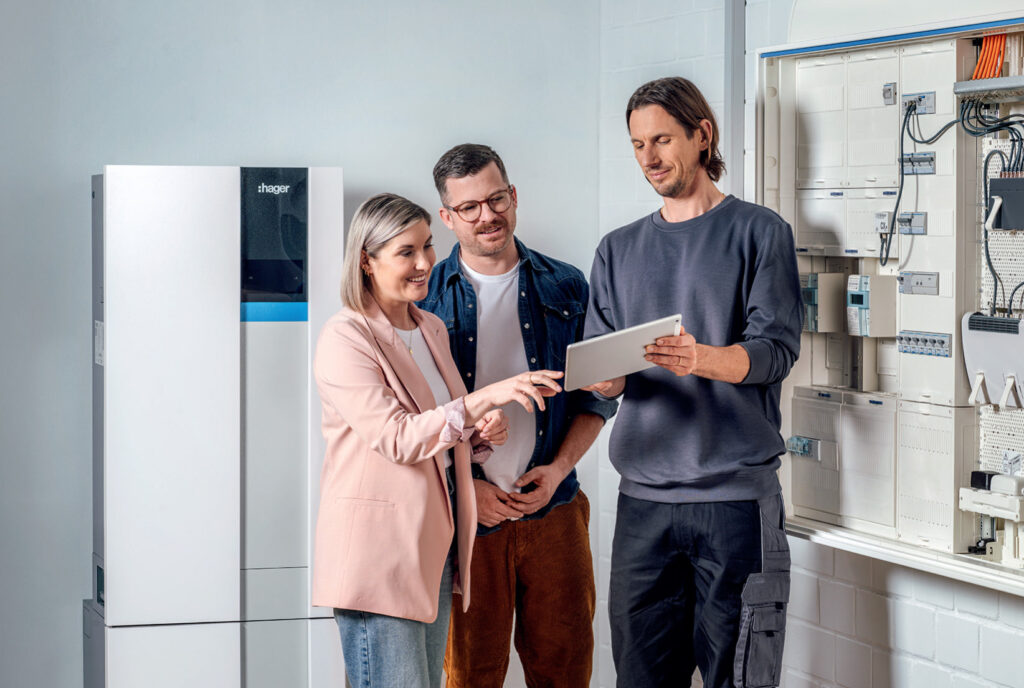 PV-ENERGIE EFFIZIENT UND OPTIMAL NUTZEN: MIT DEM ENERGIEMANAGEMENT SYSTEM FLOW VON HAGER - 50komma2